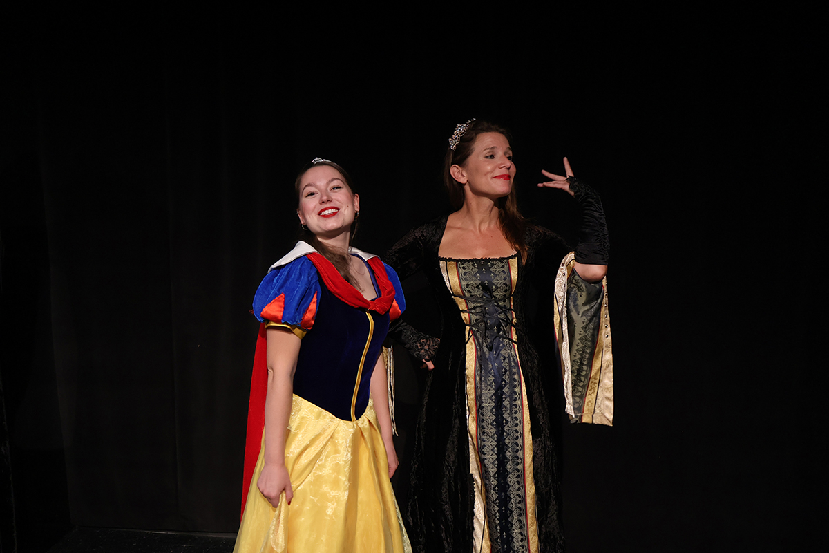 Snow White – Galli Theater New York